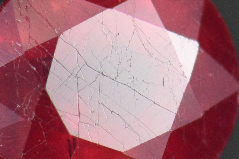 Spider Webs in Glass Filled "Ruby" | Rainbow Sapphire™